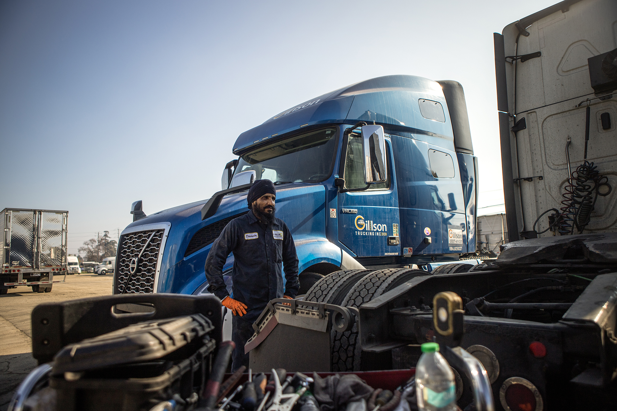 In dispute over CA trucking licenses, one group has the most to lose ...