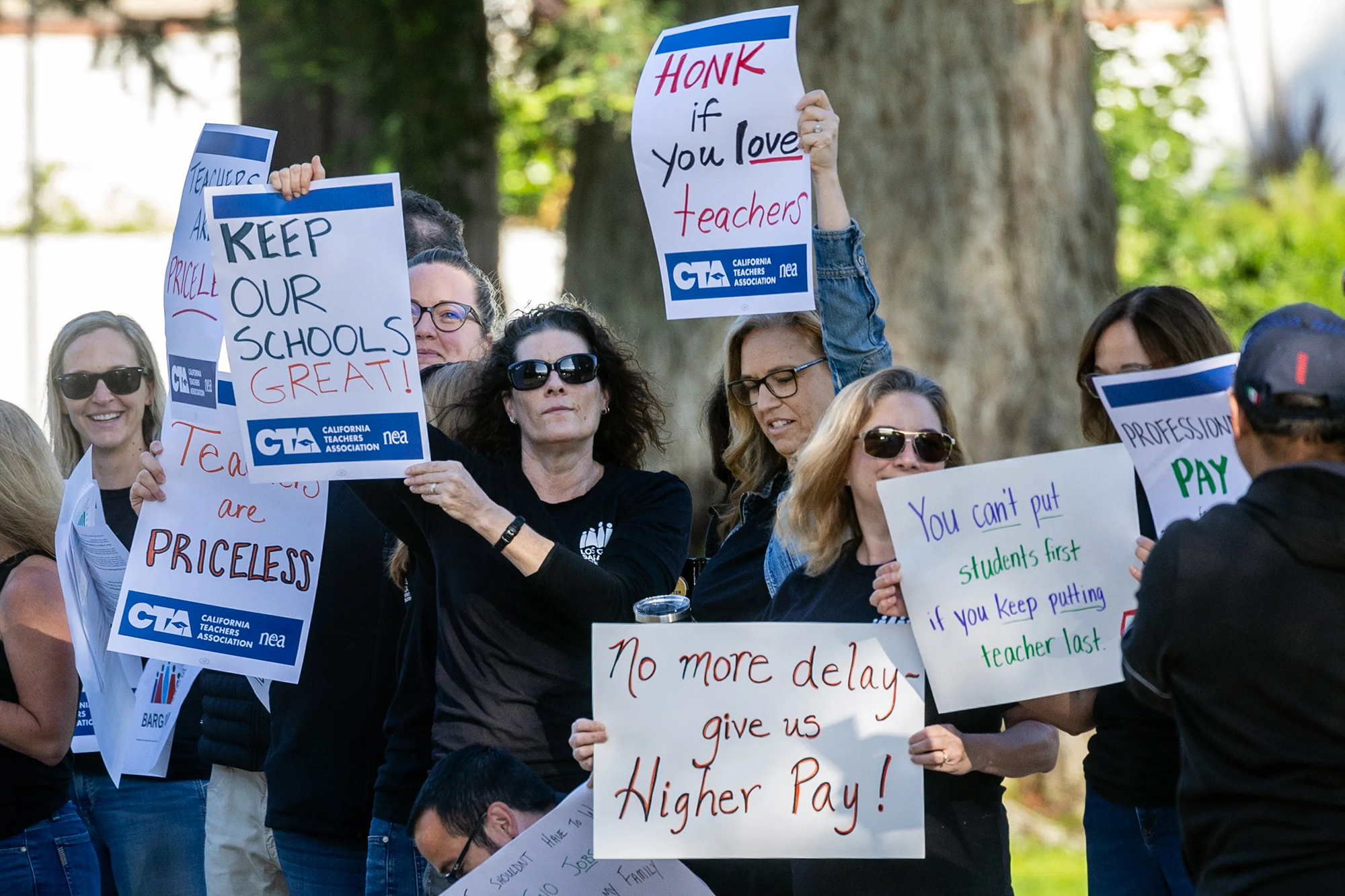 Opinion | Two huge CA unions clash over money, political clout